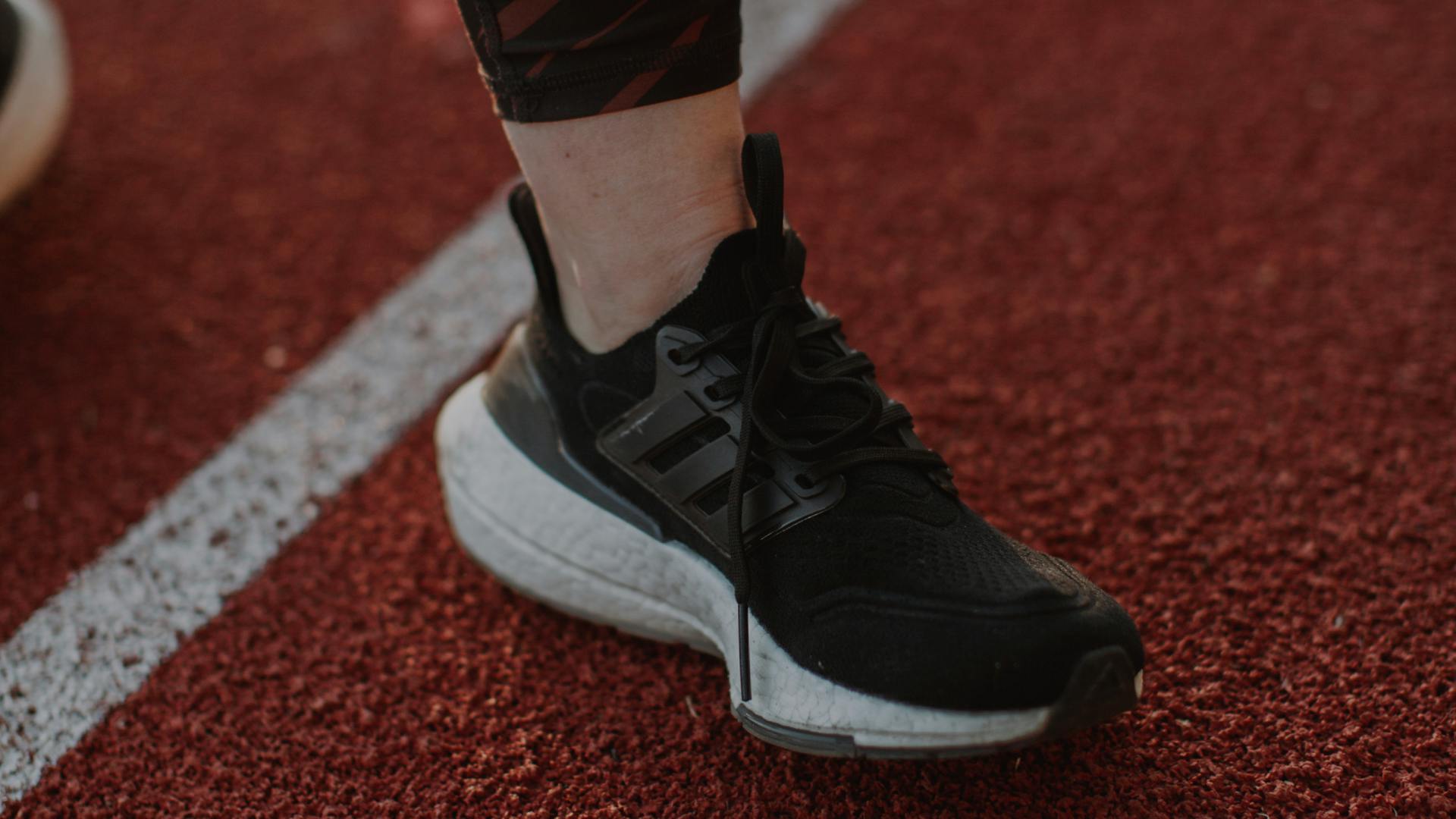 Skor online på FOOTWAY.com - 30 000 skor från 650 märken | Footway